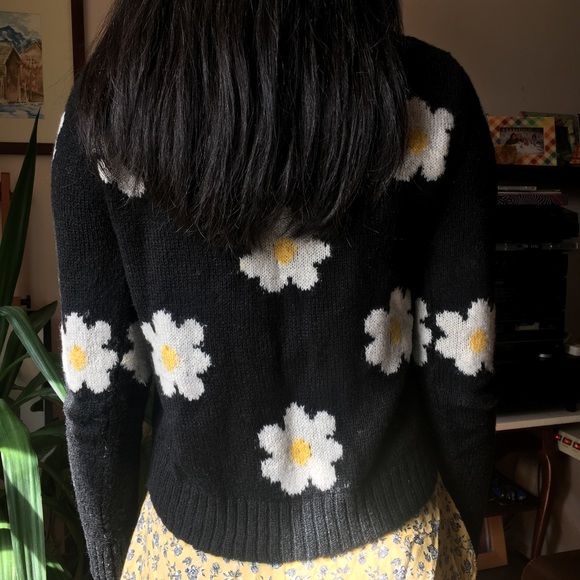 dELiA*s | Sweaters | Early 200s Delias Knit Daisy Allover Crop Sweater ...